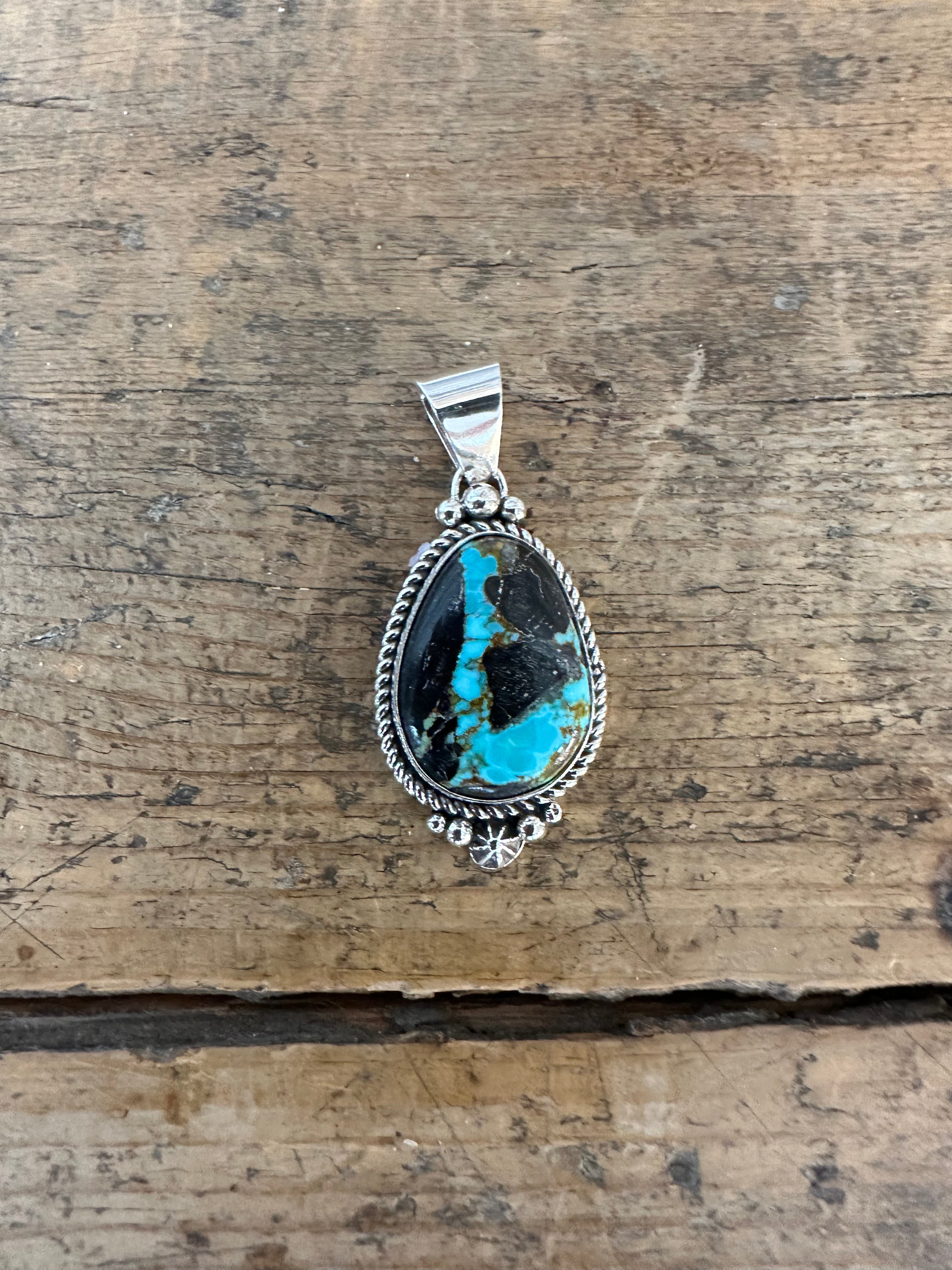 The Rico (B) Pendant – 1806 & Co.