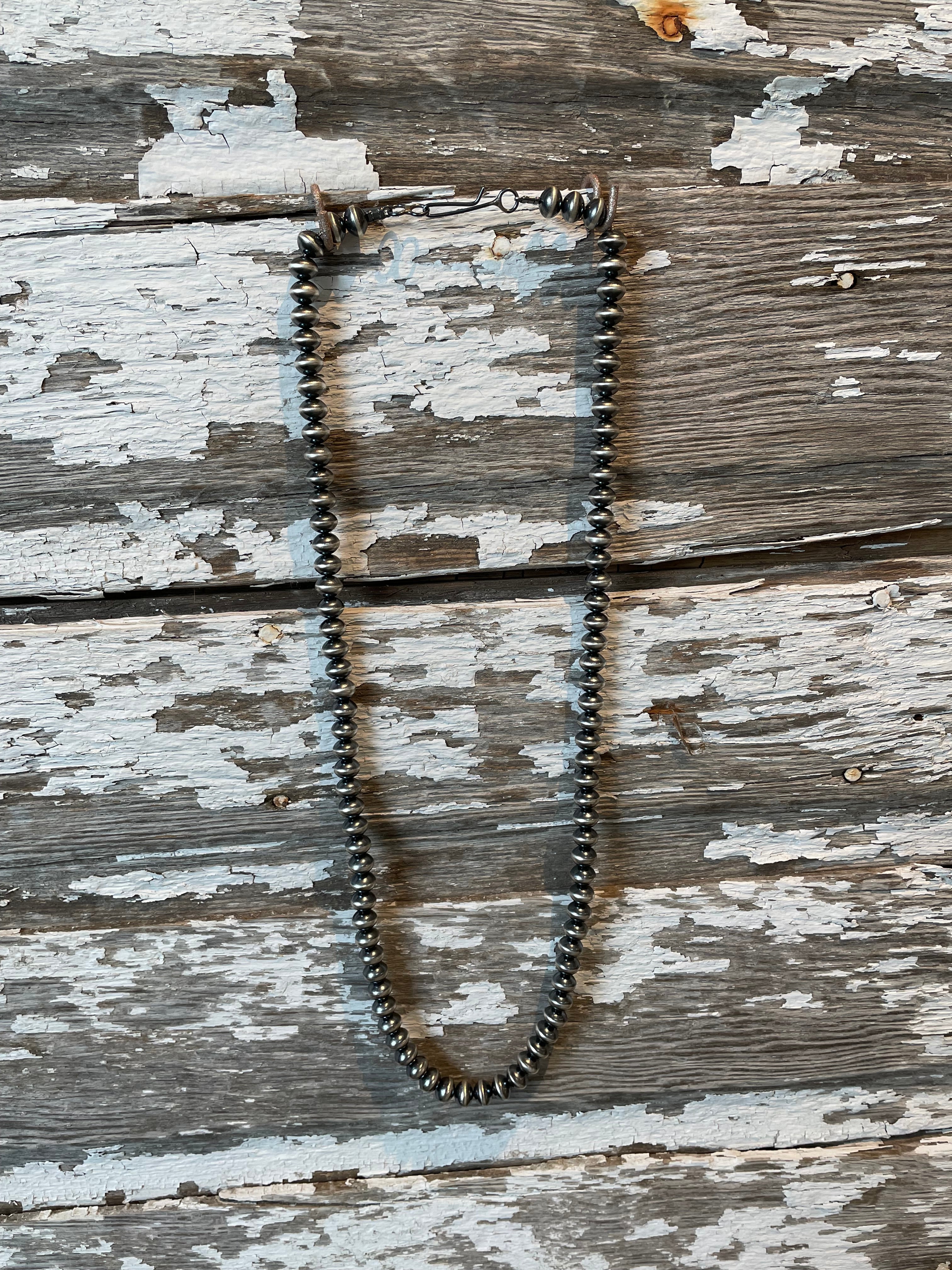 The Cleo Necklace – 1806 & Co.