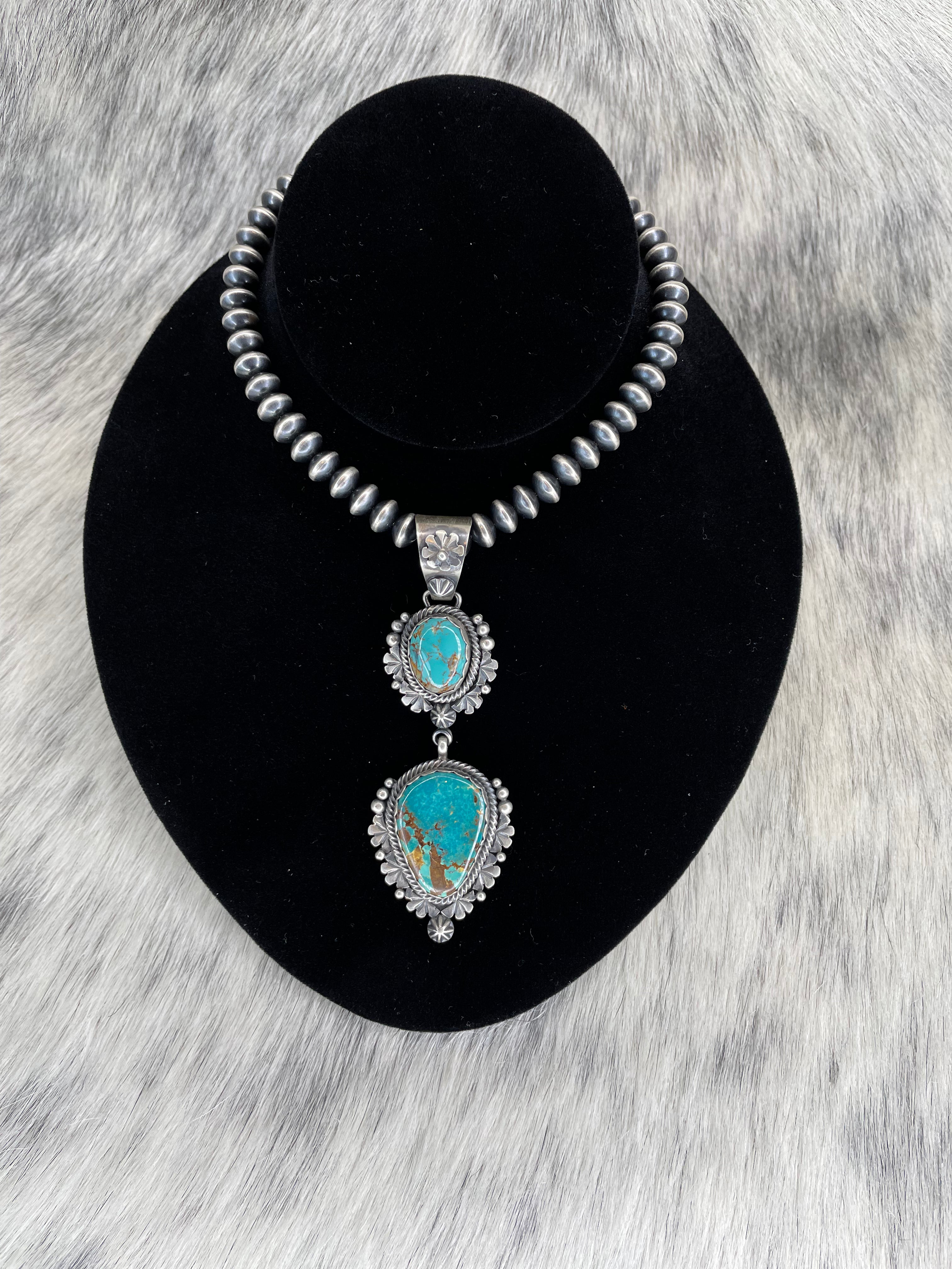 The Madelyn Pendant – 1806 & Co.